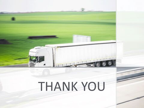 LKWs fahren auf Straßen - Kostenloses Powerpoint Templates Design