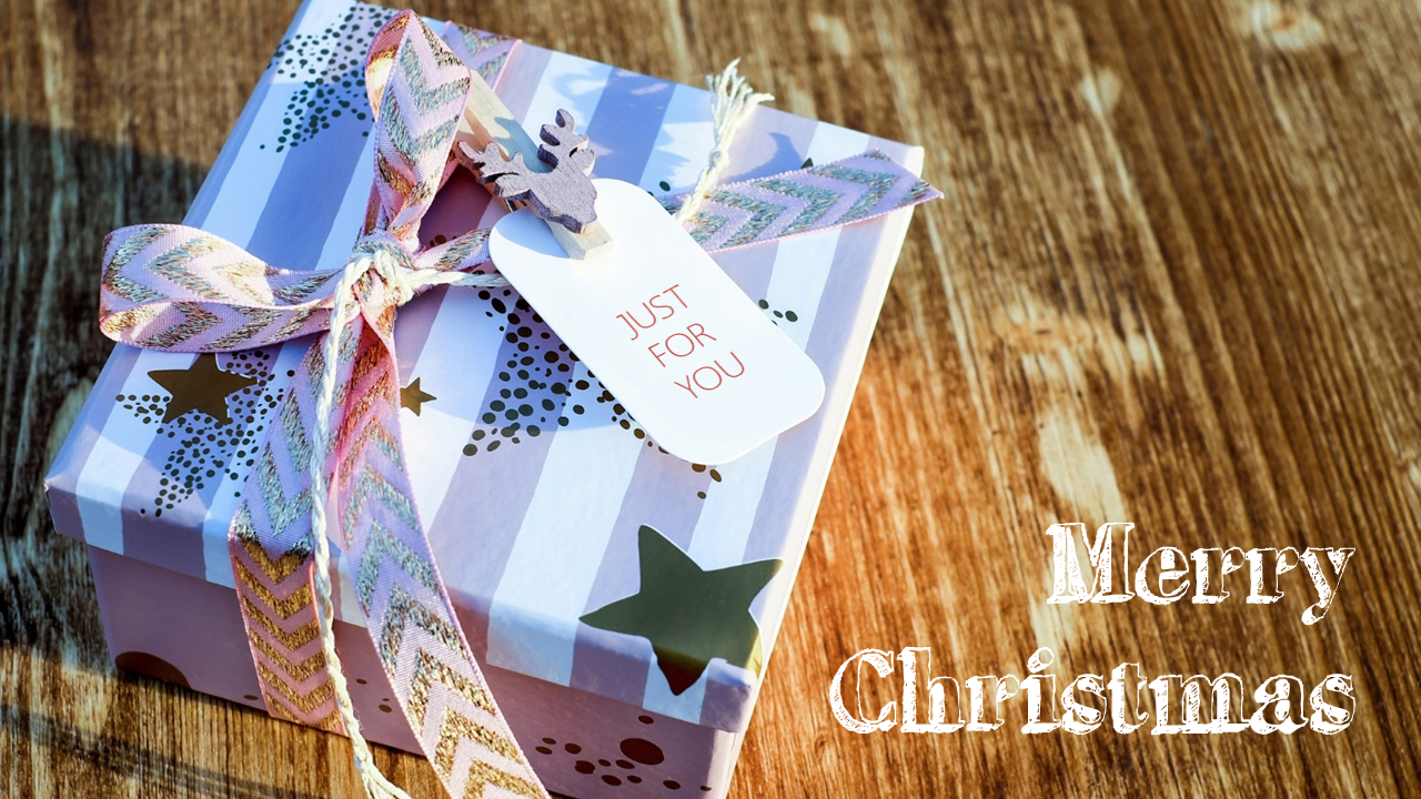 Christmas Tag Mockup Slides